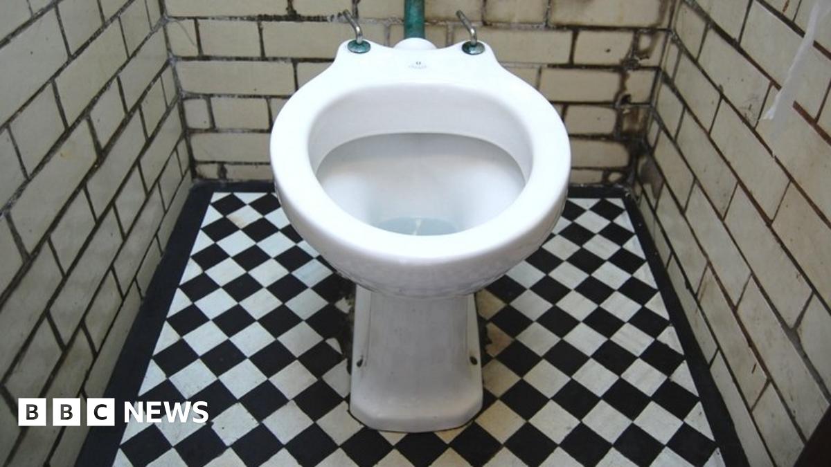 Scotland and the indoor toilet - BBC News