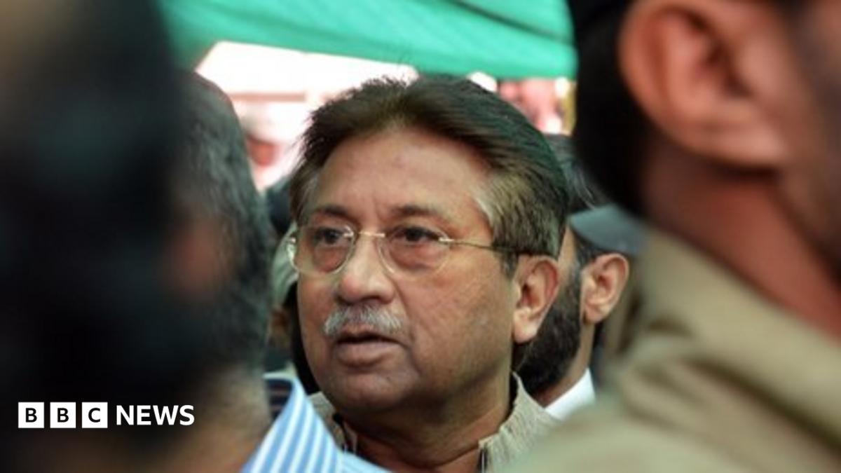 Pakistan's Pervez Musharraf in custody for two weeks - BBC News