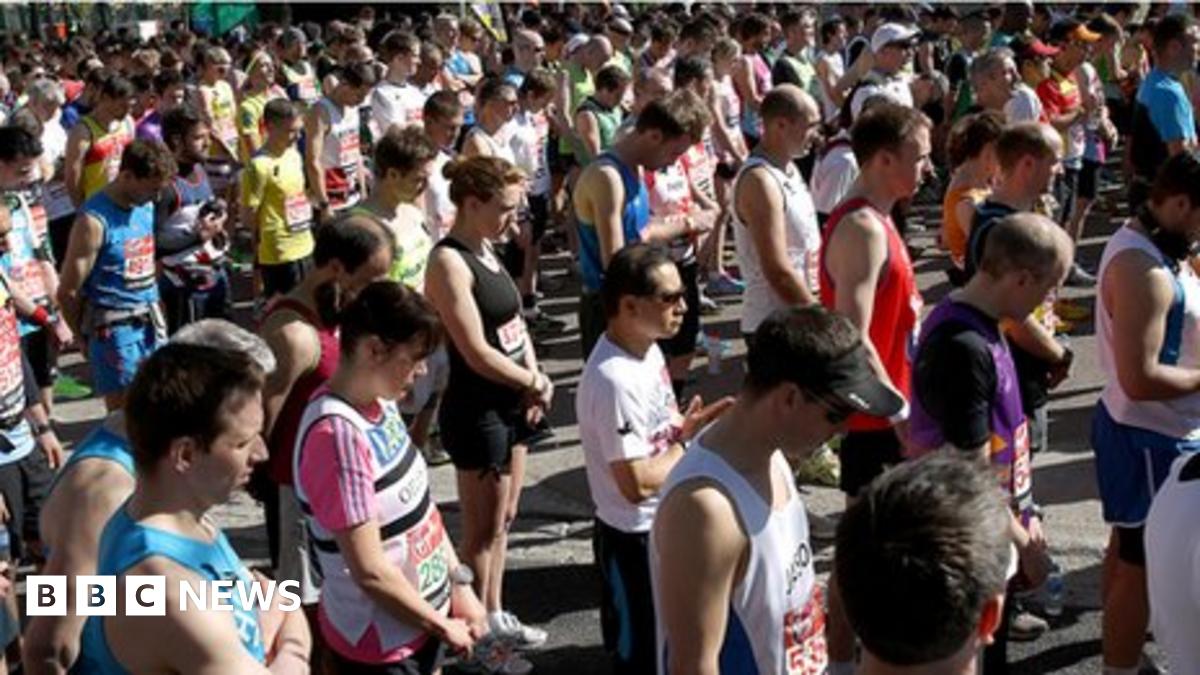 London Marathon: Runners and crowds mark Boston attack - BBC News