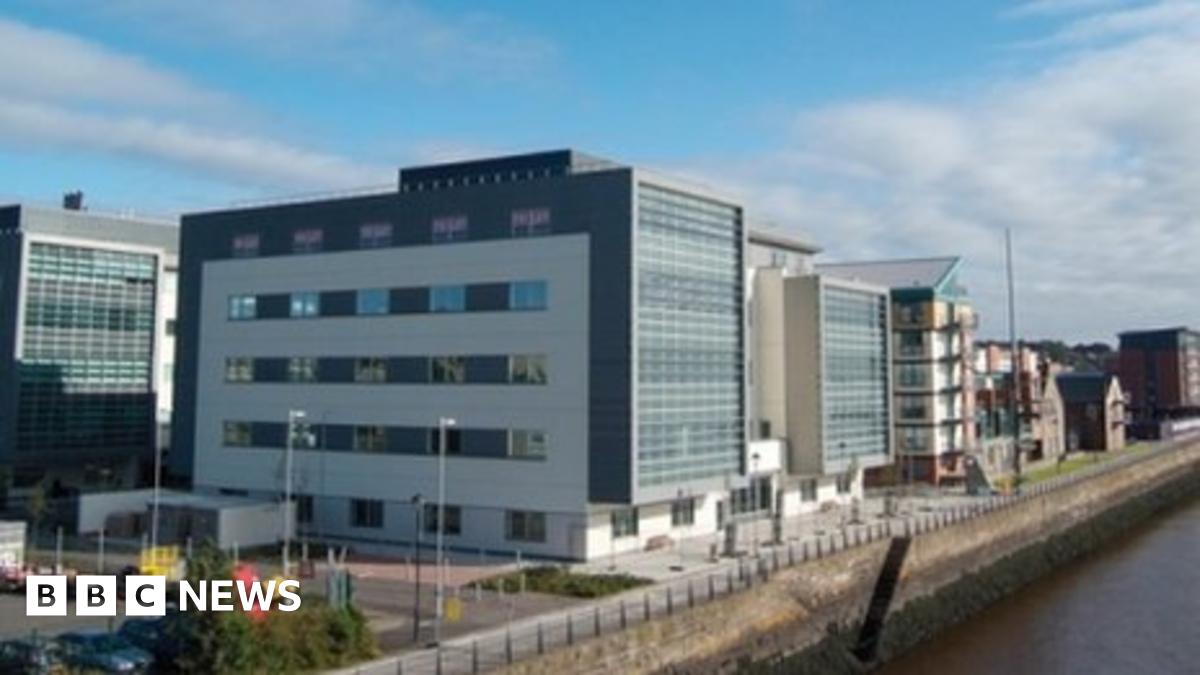 Dundee computer games company to double its staff to 50 - BBC News