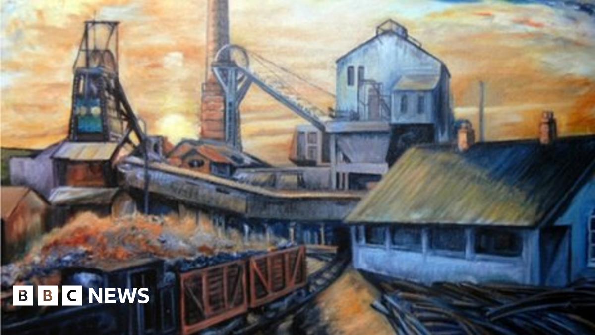 Shildon railway museum hosts art from coal display - BBC News
