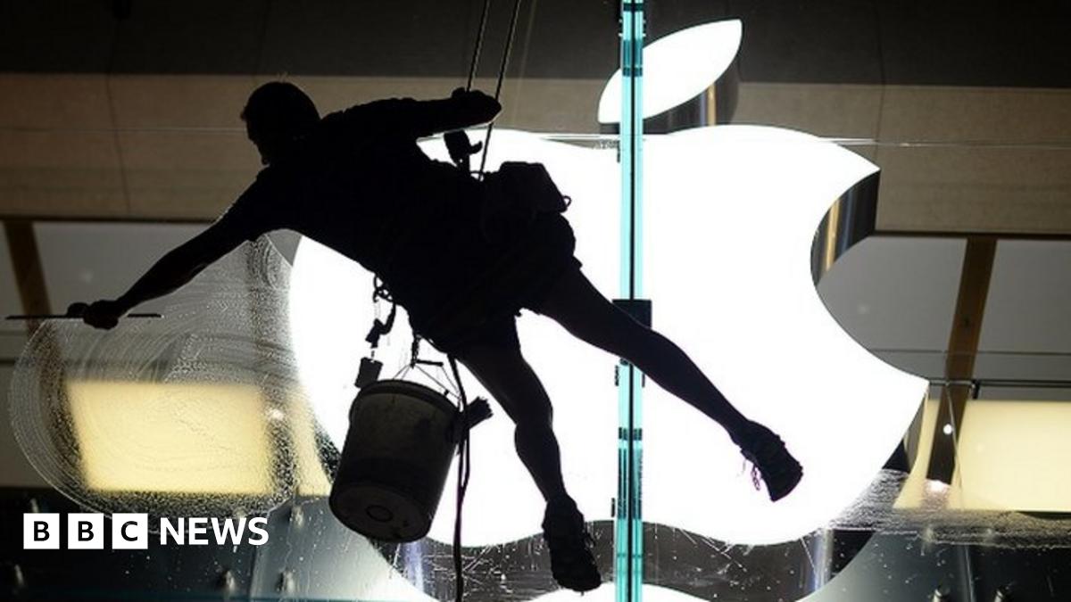 Apple: Experts' views on tech firm's next big product - BBC News