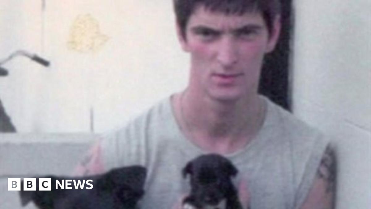 Peter Miller murder: Cold case police seek woman caller - BBC News