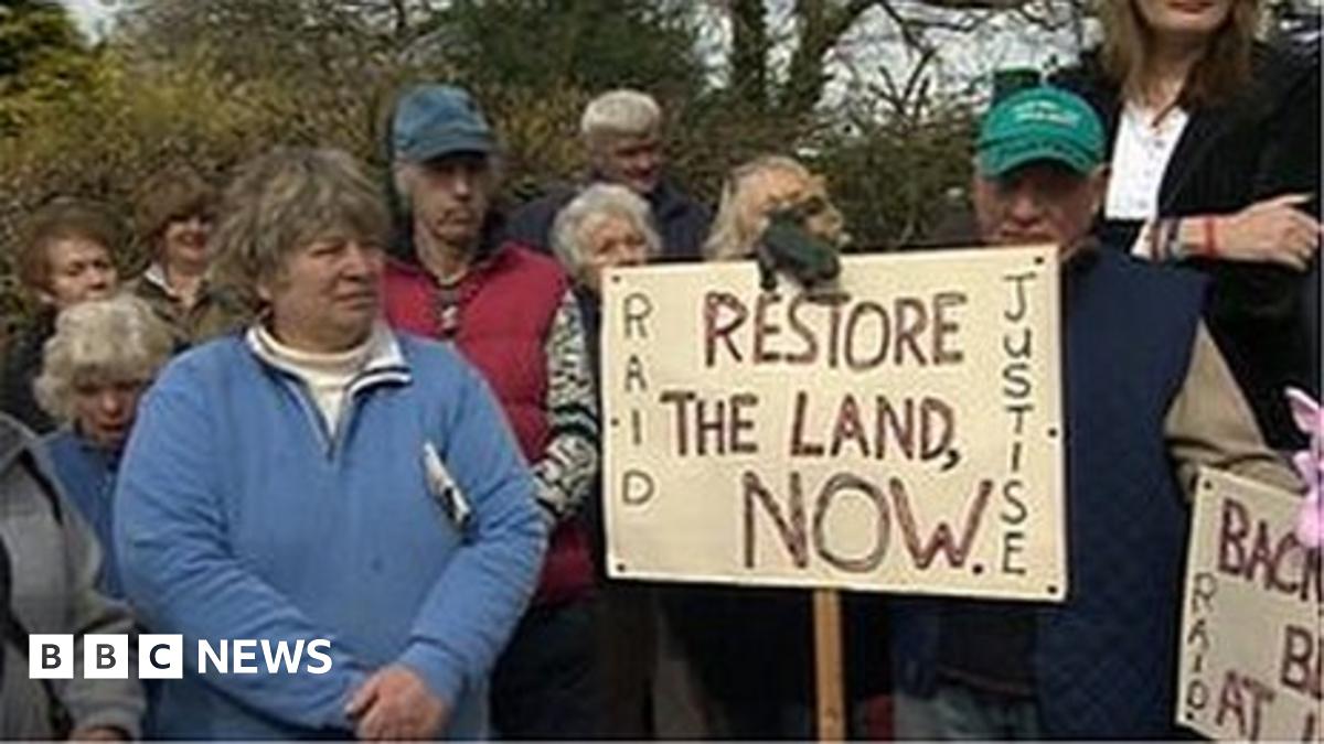 Meriden Gypsy camp: Timeline of events - BBC News