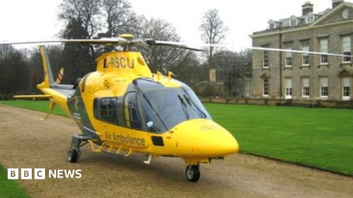 Men fall from cherry picker in Leicestershire - BBC News