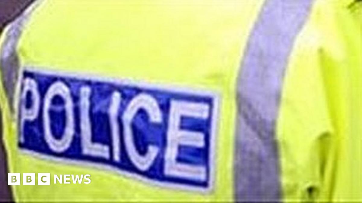 IPCC probes man's pillowcase arrest in Wolverhampton - BBC News