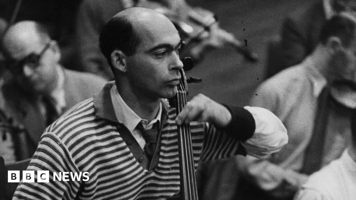 Cellist Janos Starker dies at 88 - BBC News
