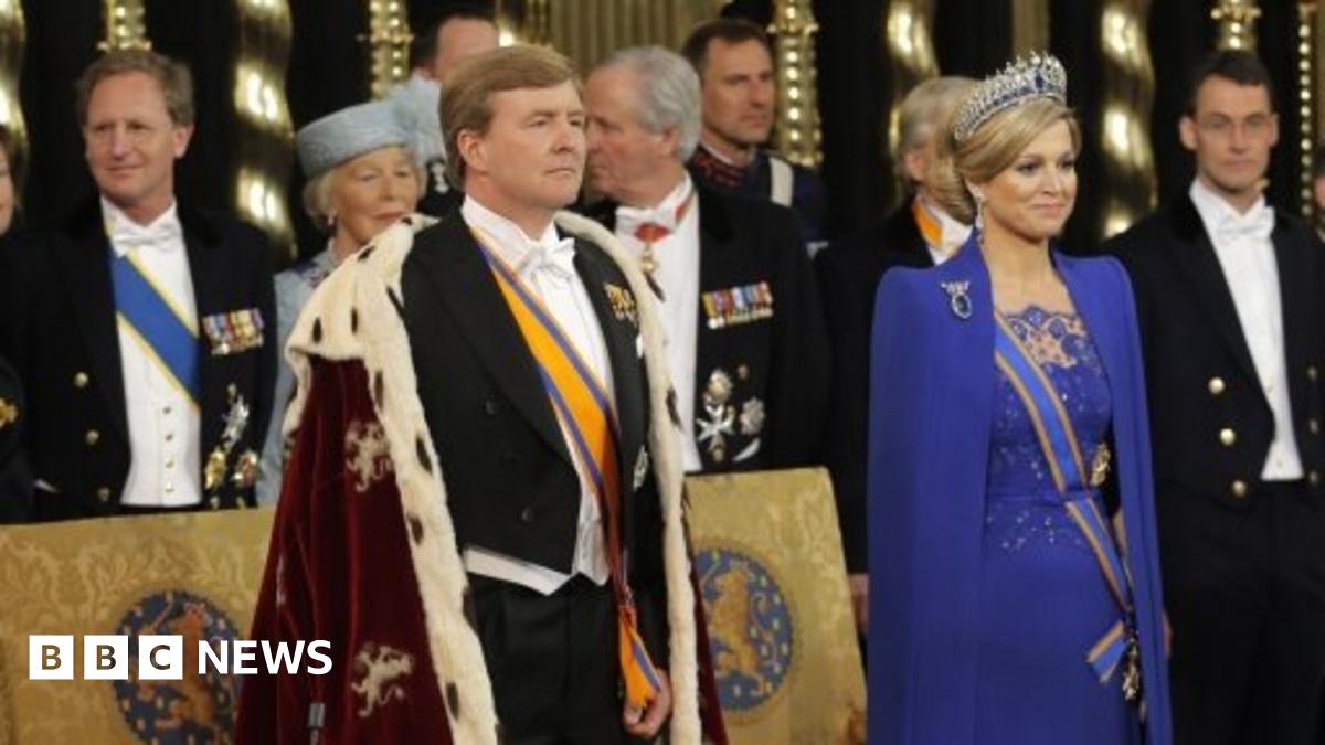 Willem-Alexander sworn in as king of the Netherlands - BBC News
