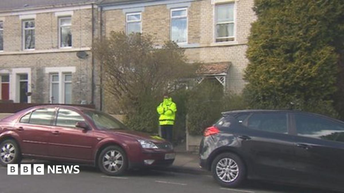 Gosforth murder inquiry: Police name woman - BBC News