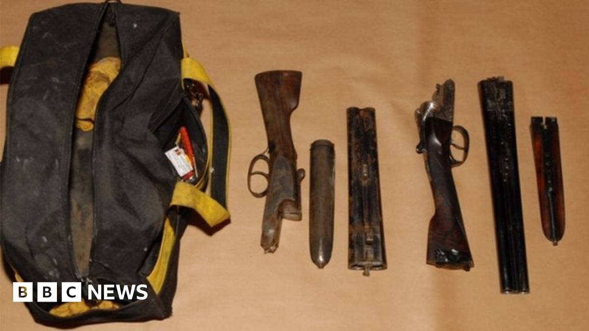 In Pictures: EDL bomb plot weapons - BBC News
