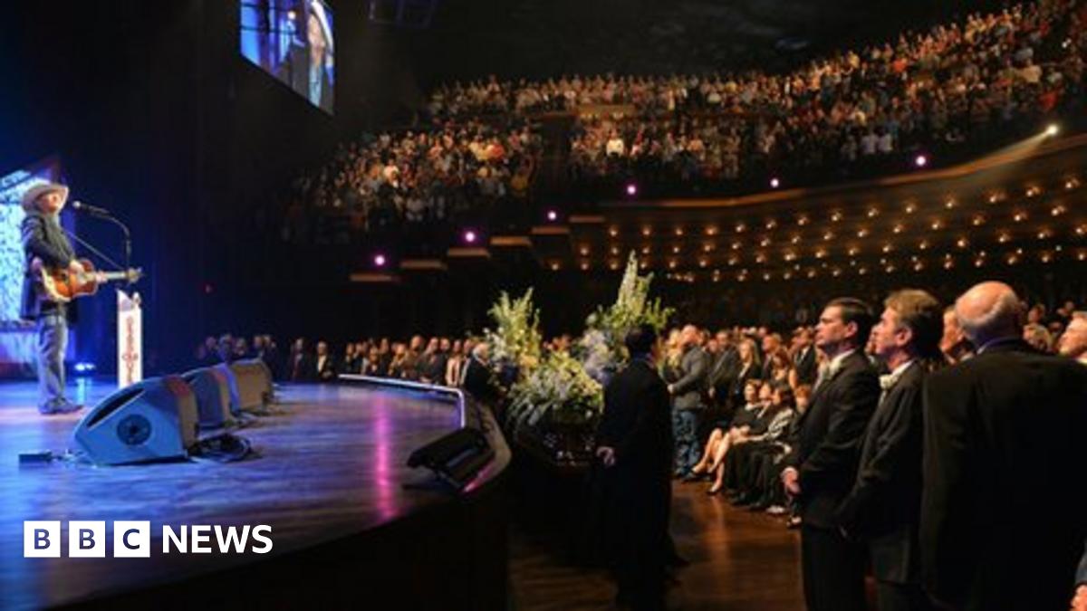 Country star George Jones funeral held in Nashville - BBC News