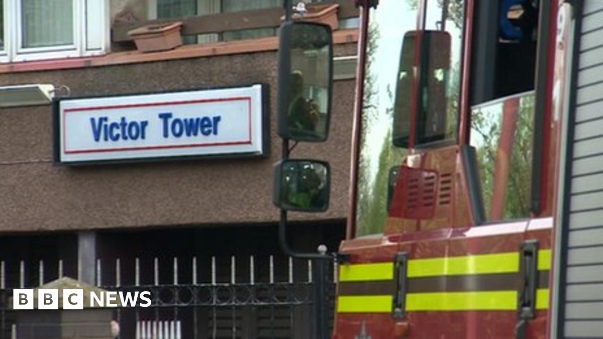 Man dies in Nechells tower block blaze - BBC News
