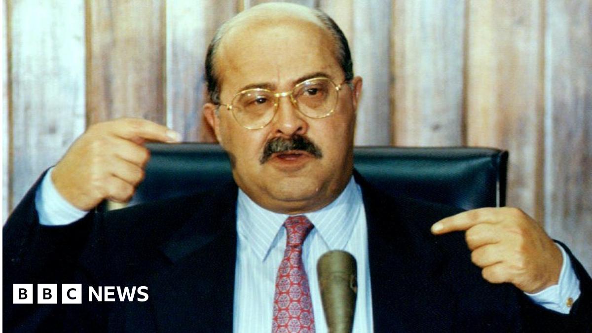 Jury clears Brazil police of 1996 murder of PC Farias - BBC News