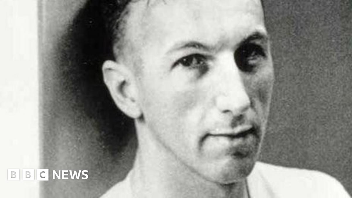 Steve Martland dies aged 53 - BBC News