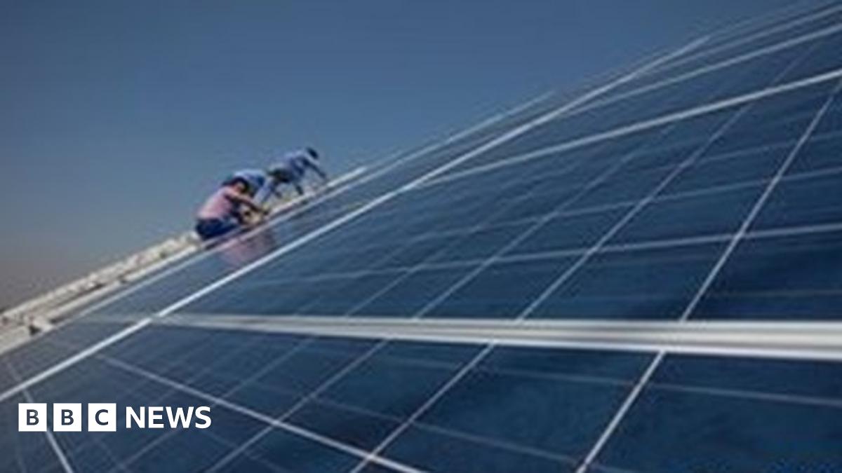 EU China solar panel trade war looms - BBC News