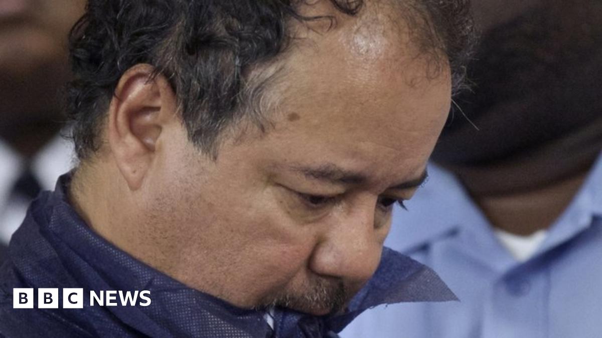 Cleveland kidnap accused Ariel Castro in court - BBC News