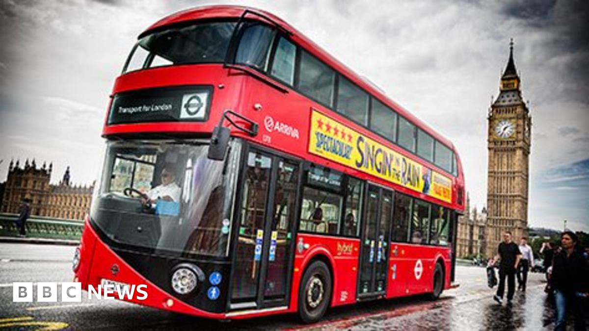 London buses made in Ballymena travel to Manhattan with PM - BBC News