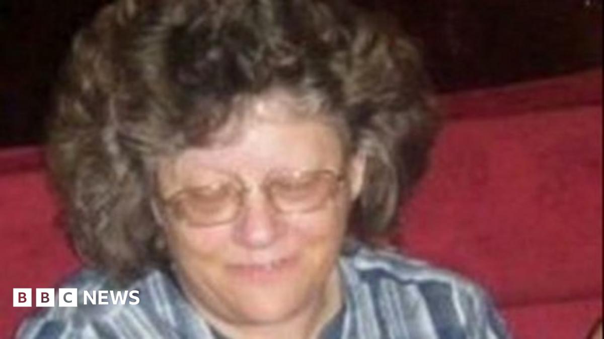 Stephanie Bottrill suicide note blames government - BBC News