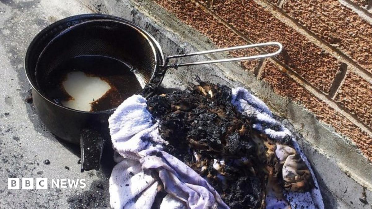 Derry chip pan fire: two rescued - BBC News