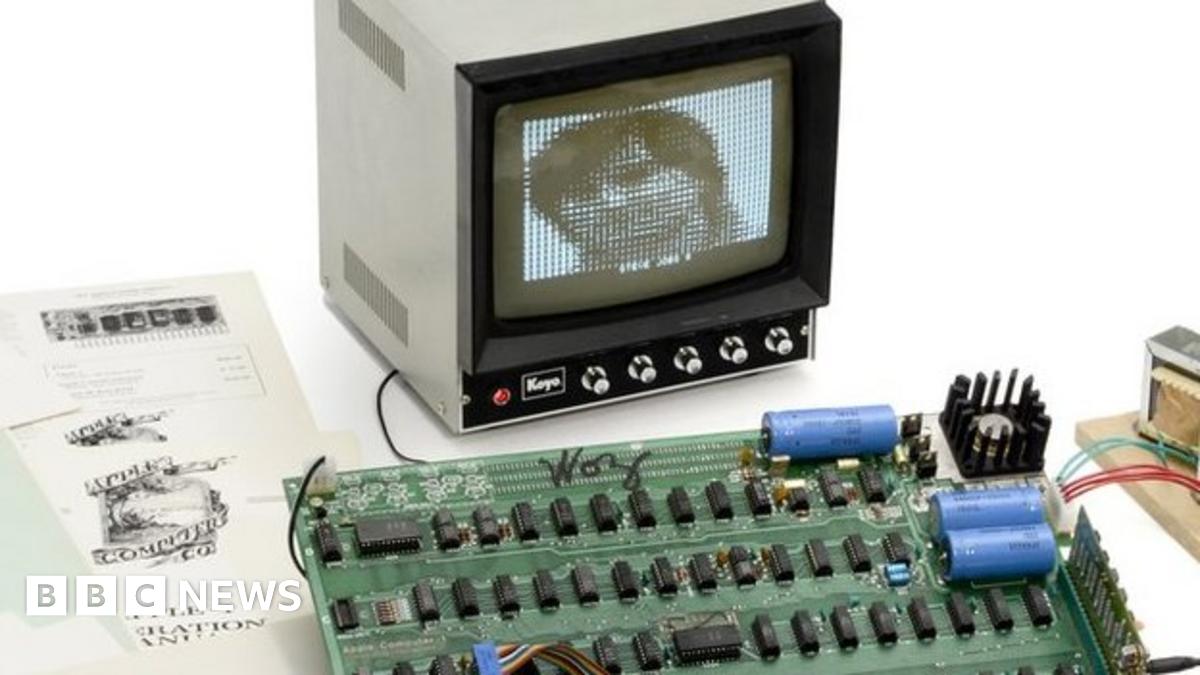 Apple, Pascal and Enigma: 350 years of technology on sale - BBC News
