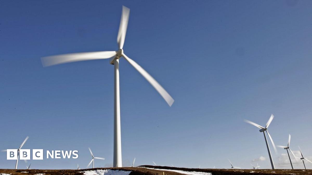 SSE invests £200m in 33-turbine Dumnaglass wind farm - BBC News