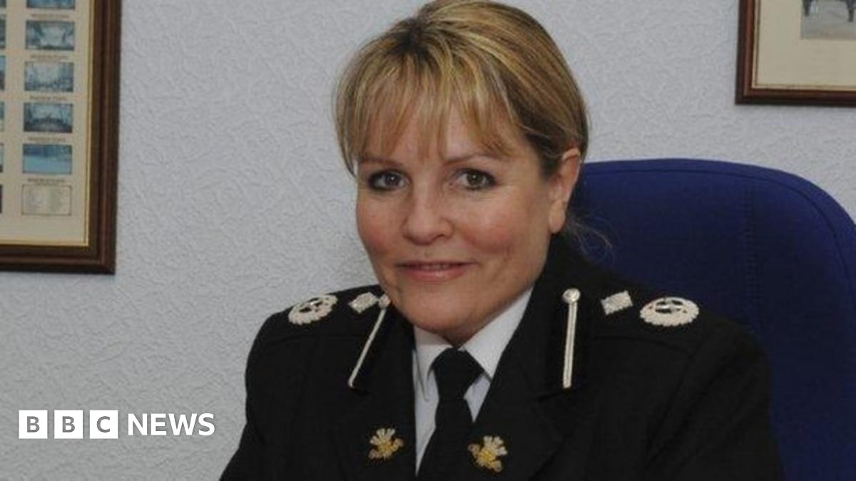 Colette Paul named as new Bedfordshire Police chief - BBC News