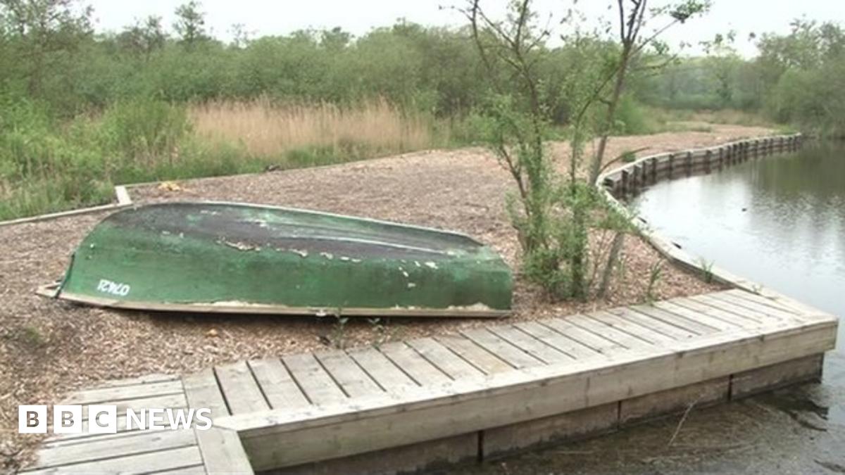David Pooley fears prosecution after Norfolk Broads work - BBC News