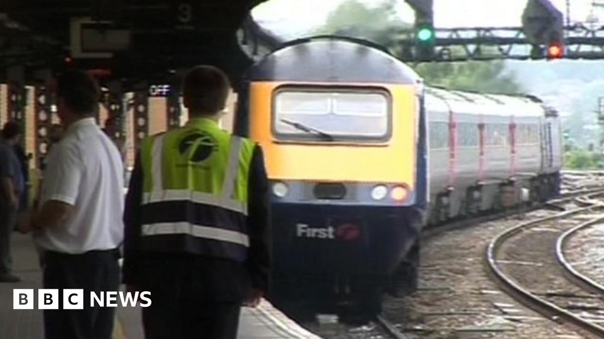 First Great Western train driver shaken as window smashed - BBC News