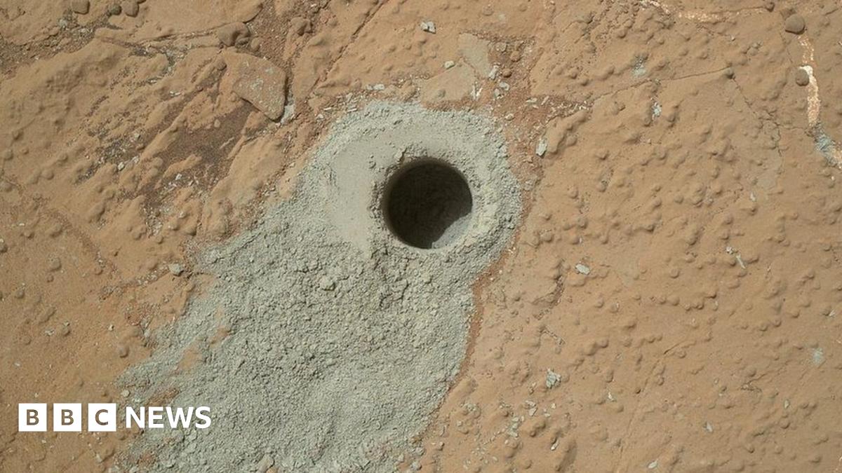 Nasa's Curiosity Mars rover drills second rock sample - BBC News
