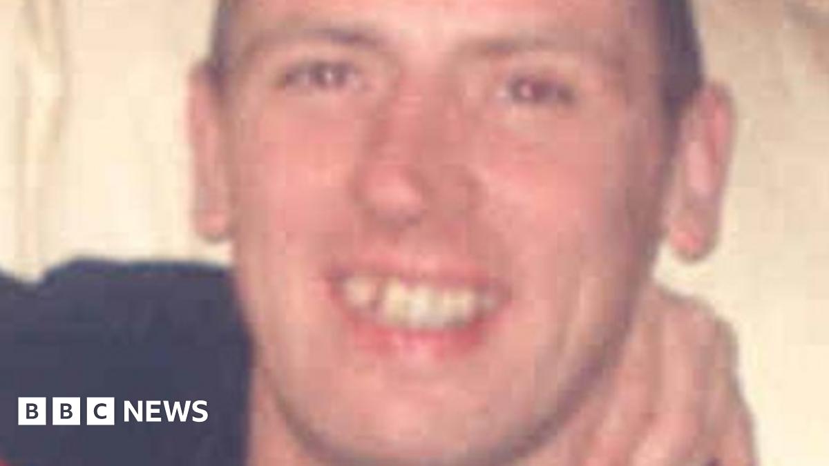 Man on murder charge over stabbing in Walton, Liverpool - BBC News