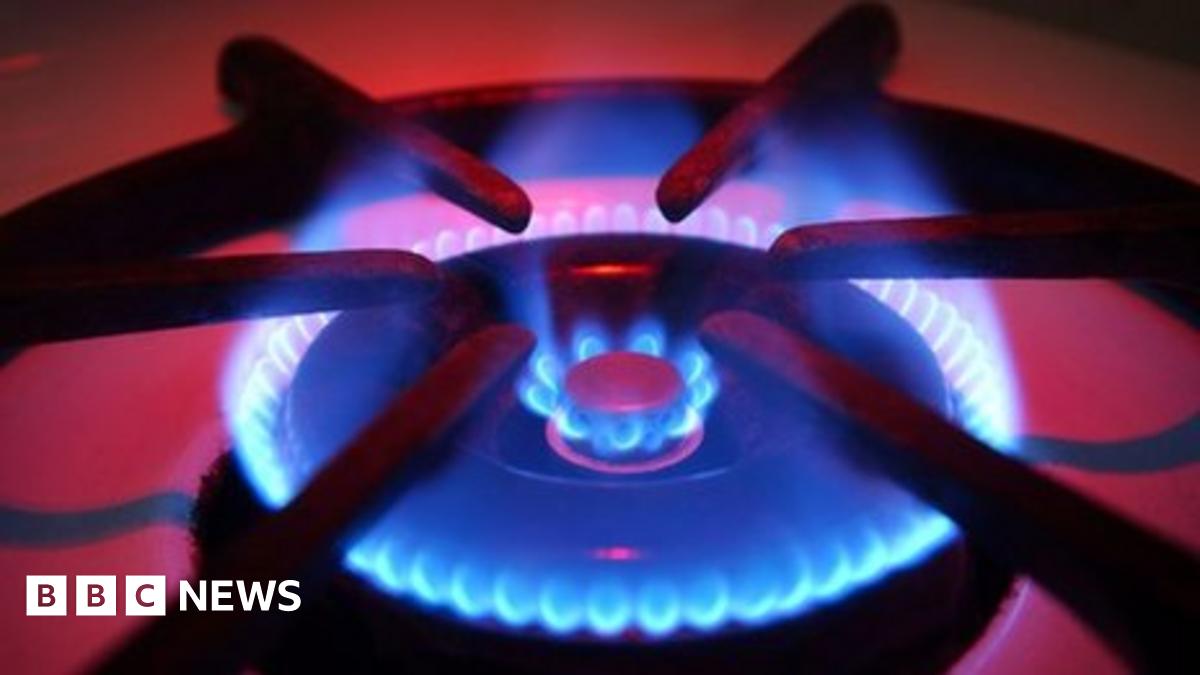 Smart meters need to be harder to hack, experts say - BBC News