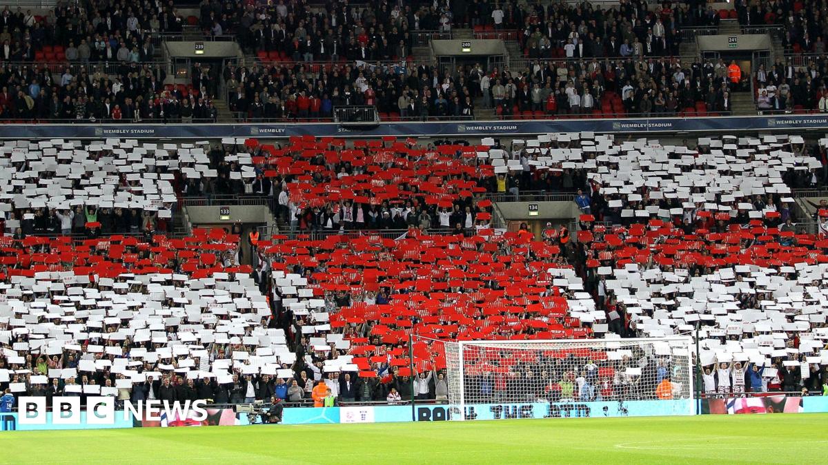 Why do England fans sing No Surrender? - BBC News