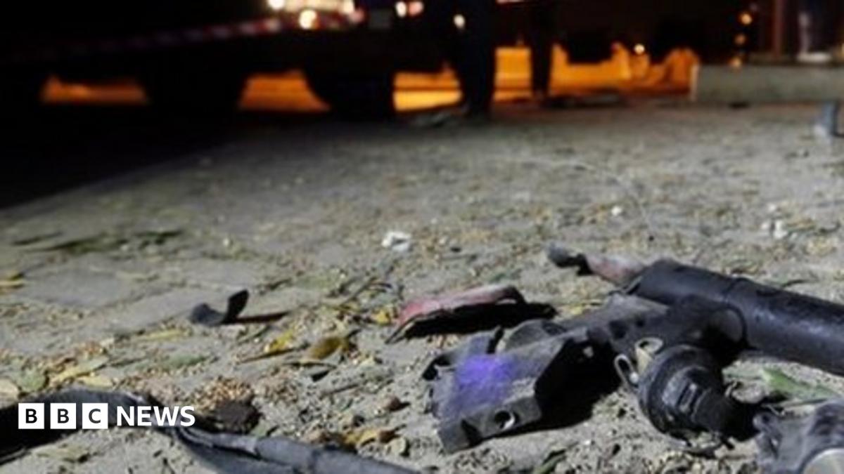 Bahrain police hurt in explosion near Manama - BBC News