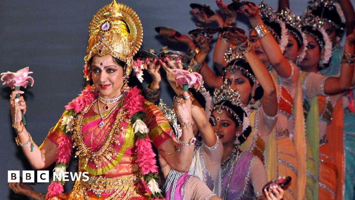 How Bollywood transformed the face of Indian cinema - BBC News