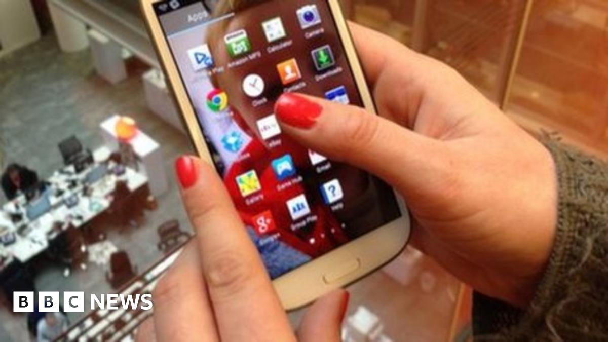 BT Openzone wi-fi network closing to O2 customers - BBC News