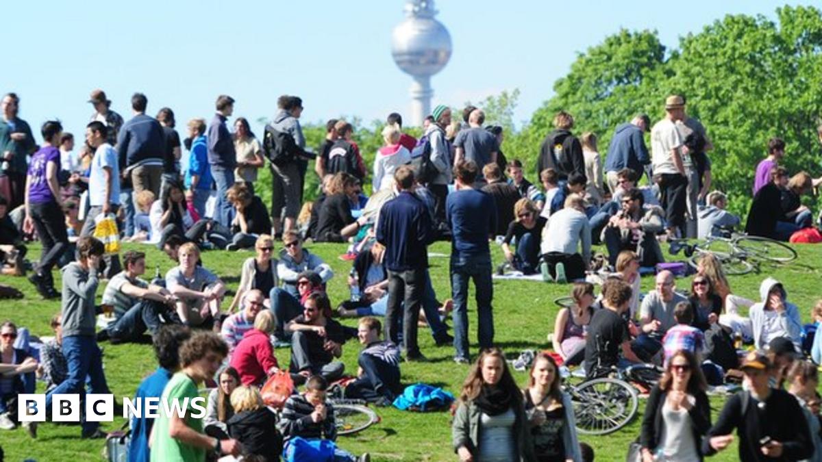 Census reveals German population lower than thought - BBC News