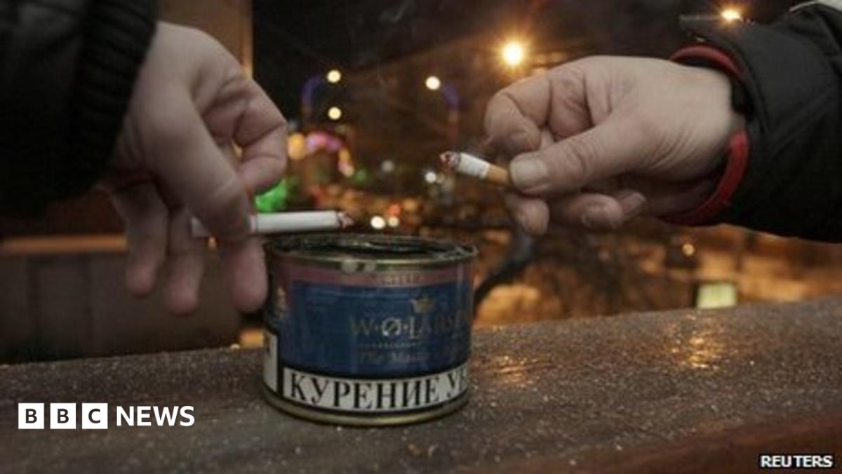 Russian smoking ban comes into force - BBC News