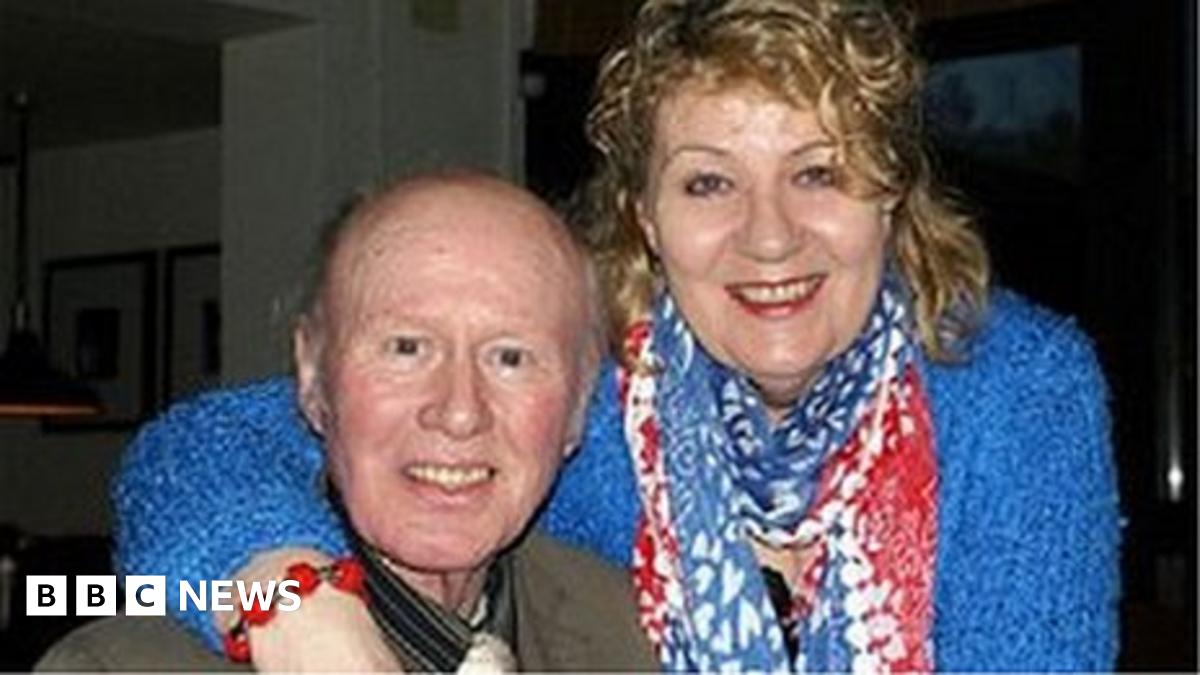 The Grumbleweeds star Graham Walker dies at 68 - BBC News