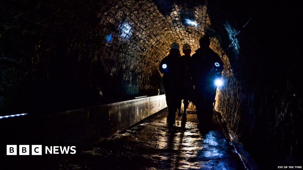Victoria Tunnel: The unknown relic hidden under the city - BBC News