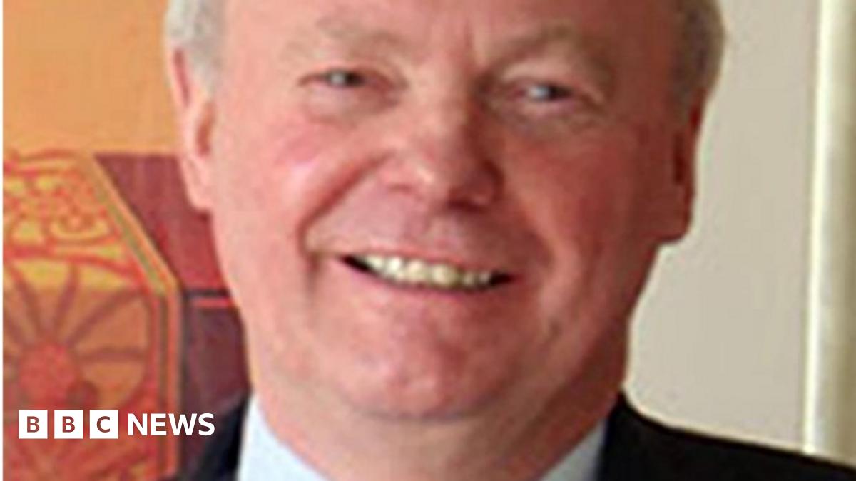 James Ward murder trial: Accused has 'no memory' of shooting - BBC News