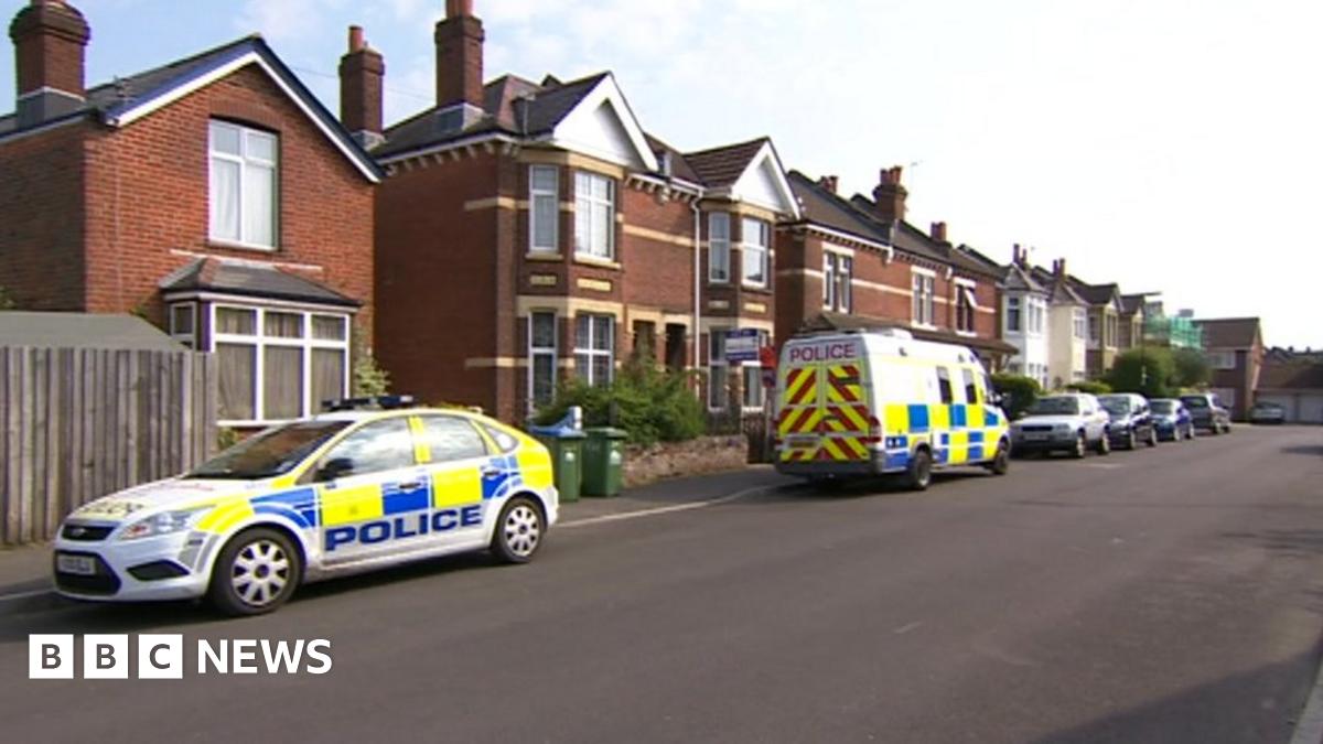 Southampton house death woman named as Lucy Simms - BBC News