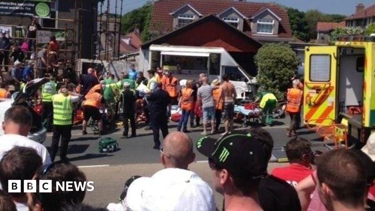 Isle of Man TT rider Jonathan Howarth discharged after crash - BBC News