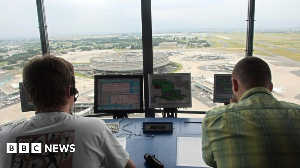 Air traffic controller strike hits French airports - BBC News
