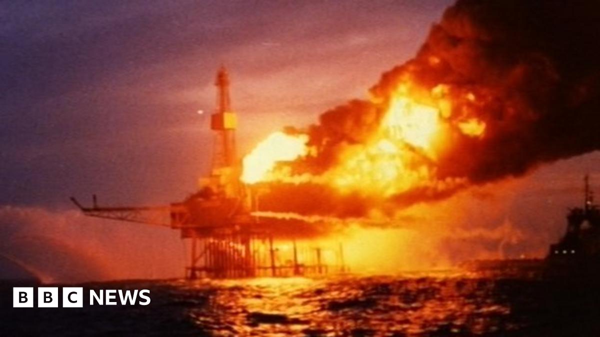 Piper Alpha: How we survived North Sea disaster - BBC News