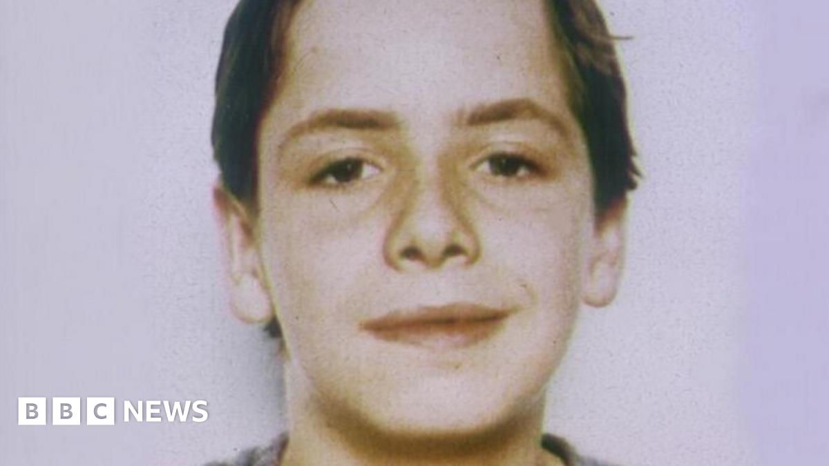 Jason Swift killer Robert Oliver back in jail - BBC News