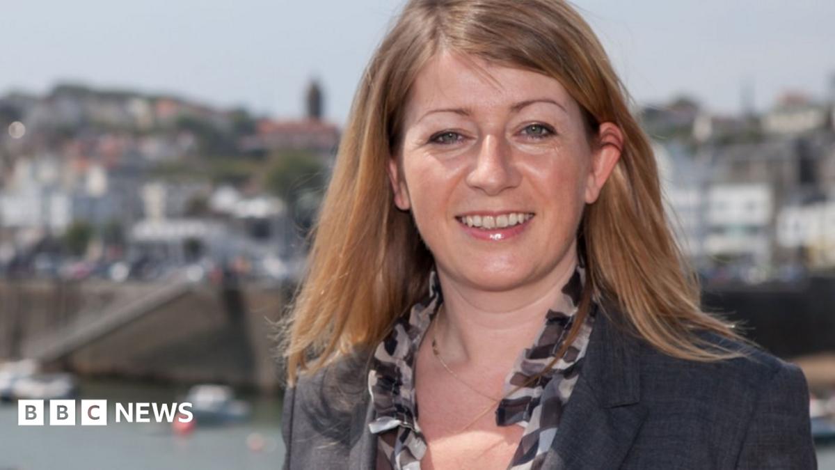 New Guernsey harbour boss focuses on master plan - BBC News