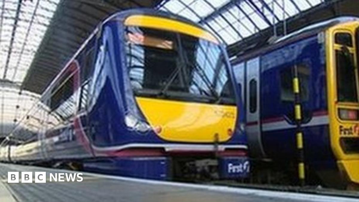 Network Rail offers £10,000 over Glasgow signal damage - BBC News