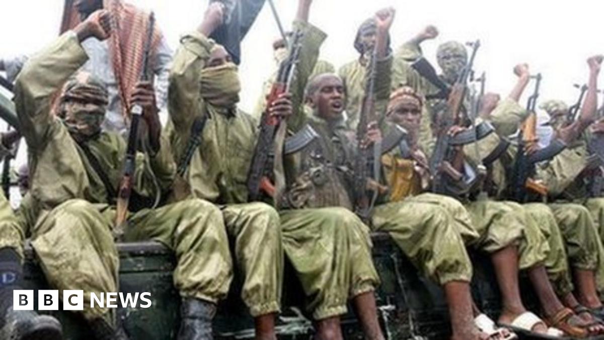 Somalia's al-Shabab militants in 'deadly feud' - BBC News