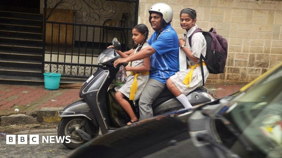 In pictures: An Indian middle-class family - BBC News