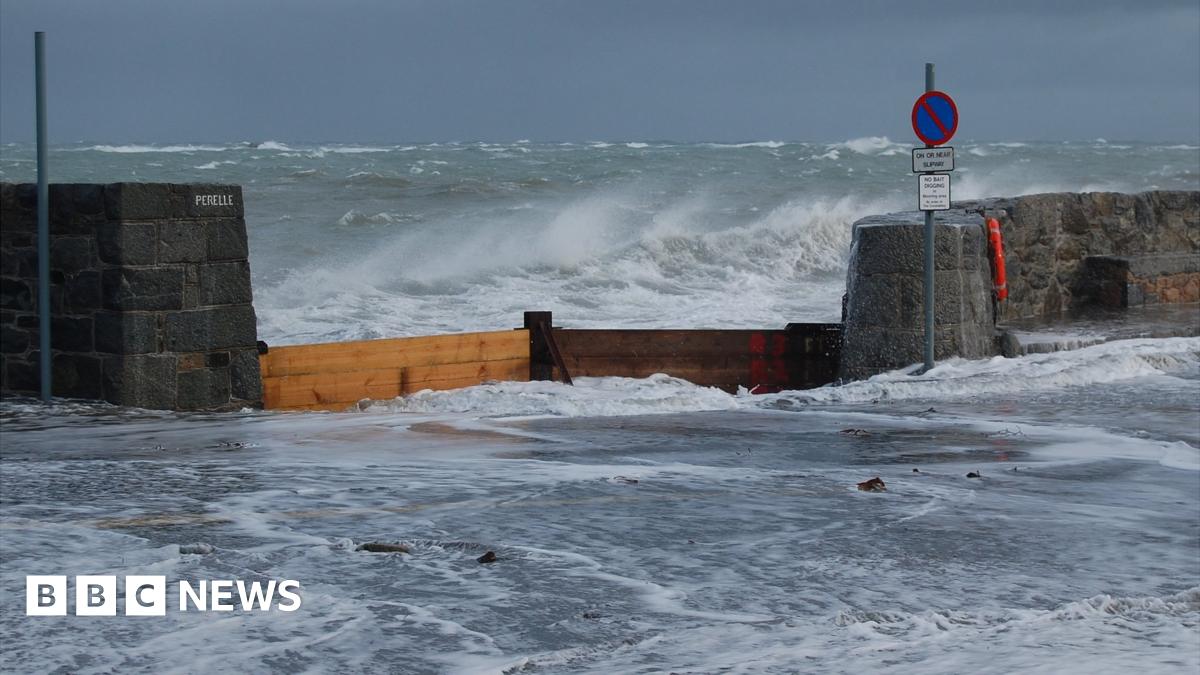 Guernsey States could provide flood aid - BBC News